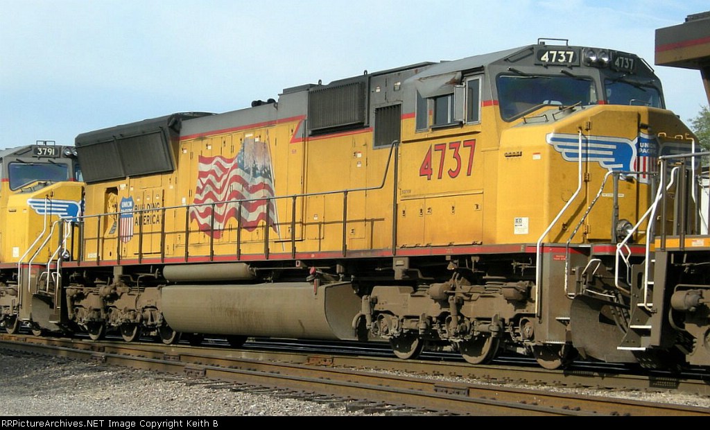 UP 4737